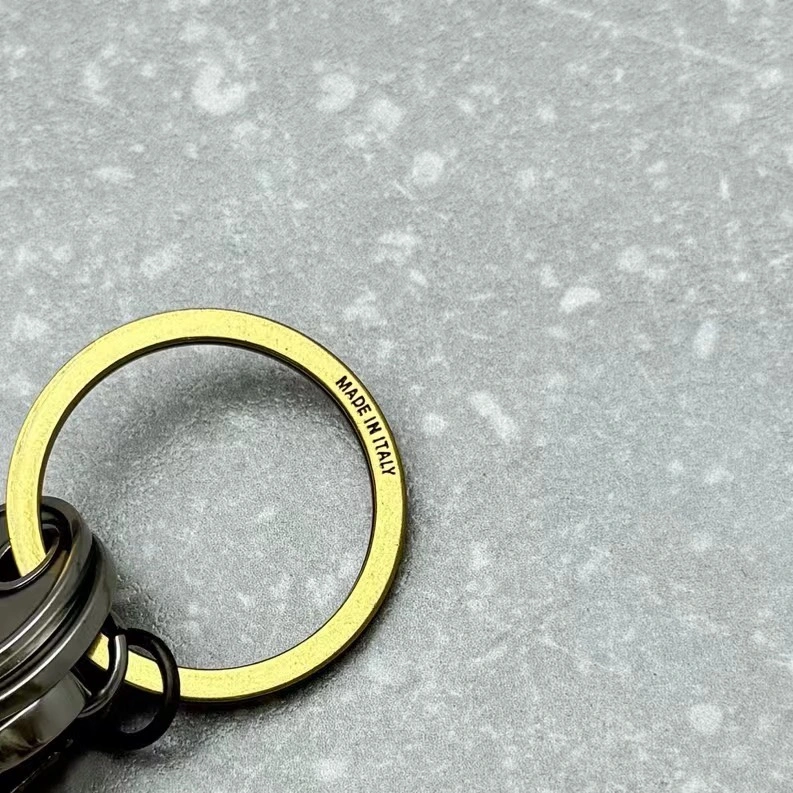 Accurate model Balenciaga Keys