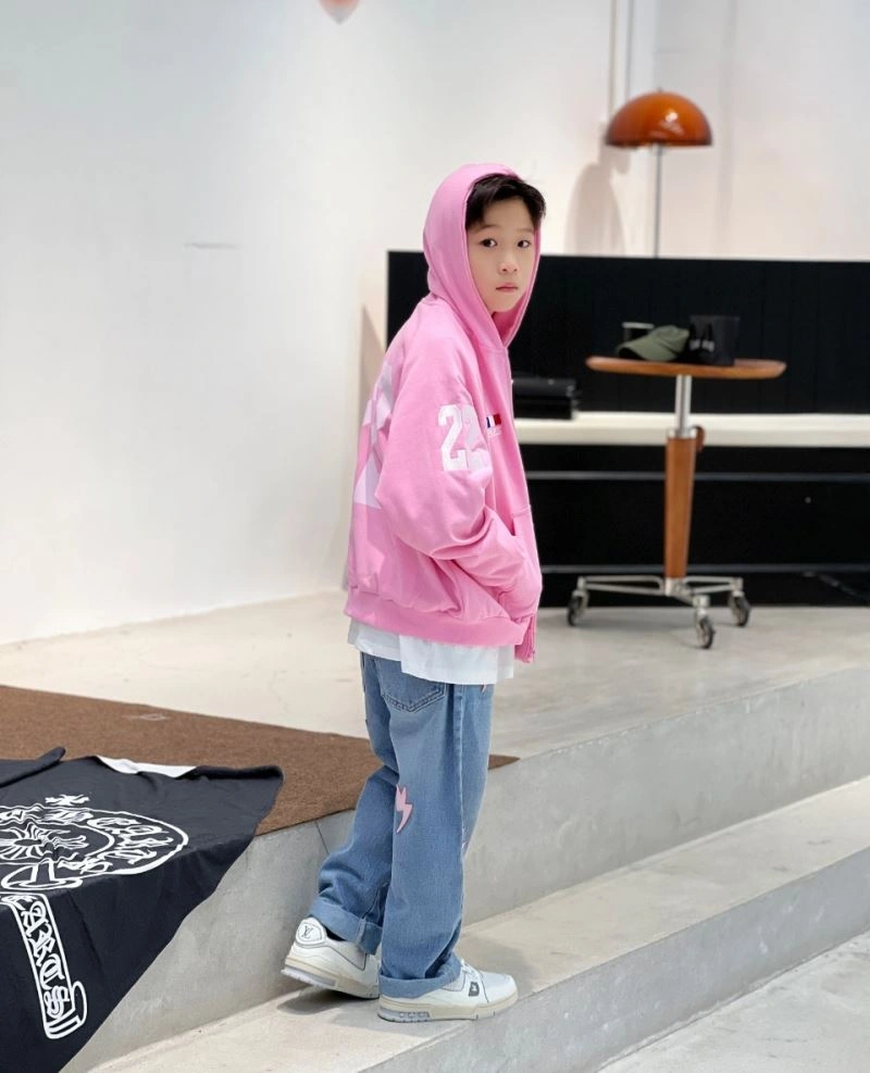 Value-priced Balenciaga Kids