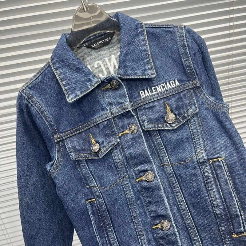 Accurate model Balenciaga Kids