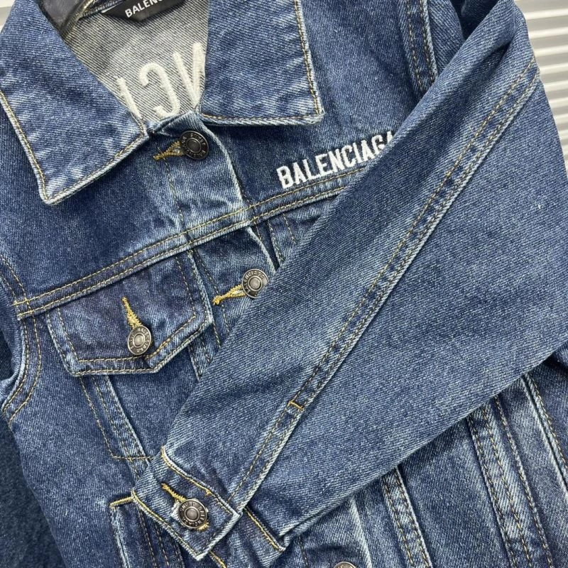 Accurate model Balenciaga Kids
