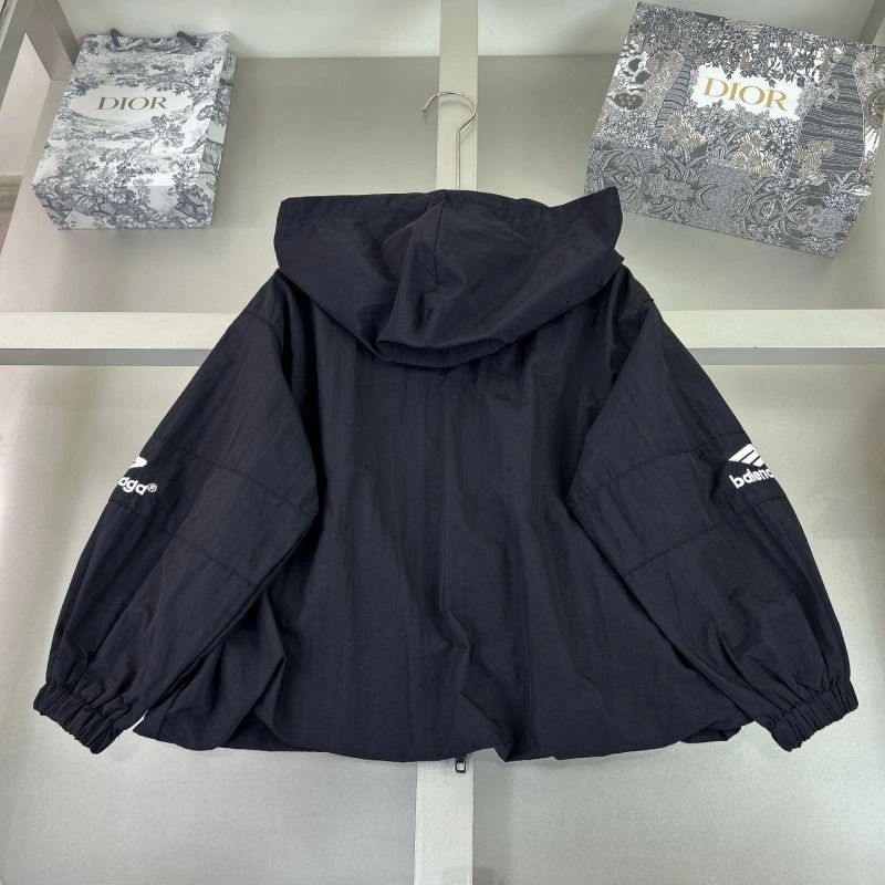 Low-cost Balenciaga Kids