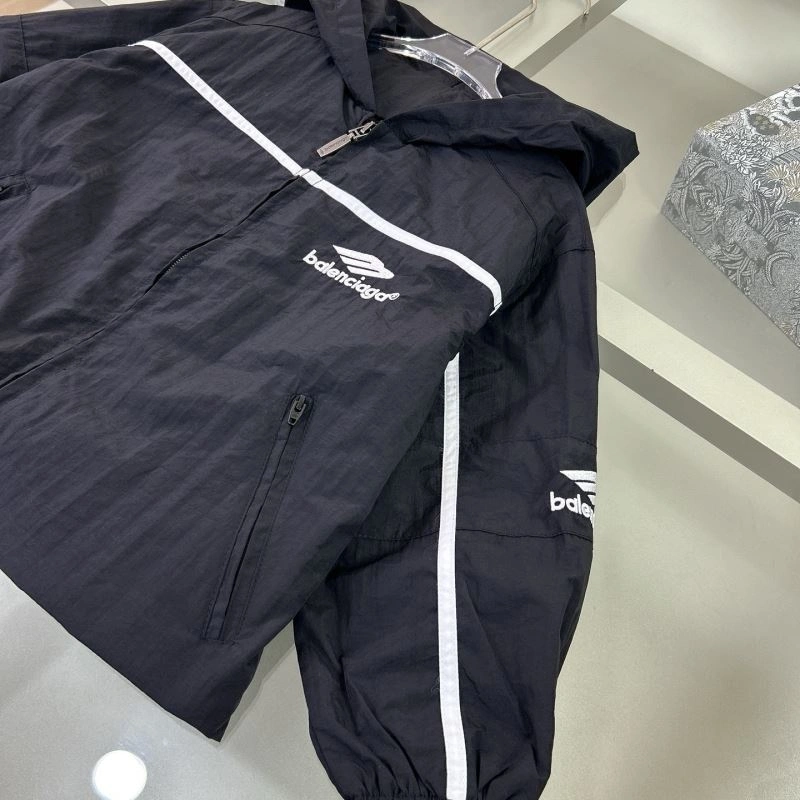 Low-cost Balenciaga Kids