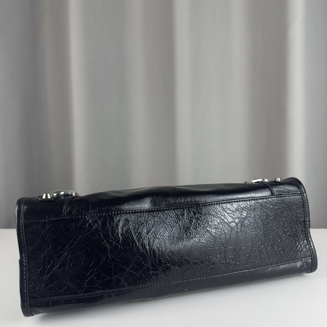 Bargain Balenciaga Large Batch 600 Motorcycle Shoulder Bag - Silver Rivet