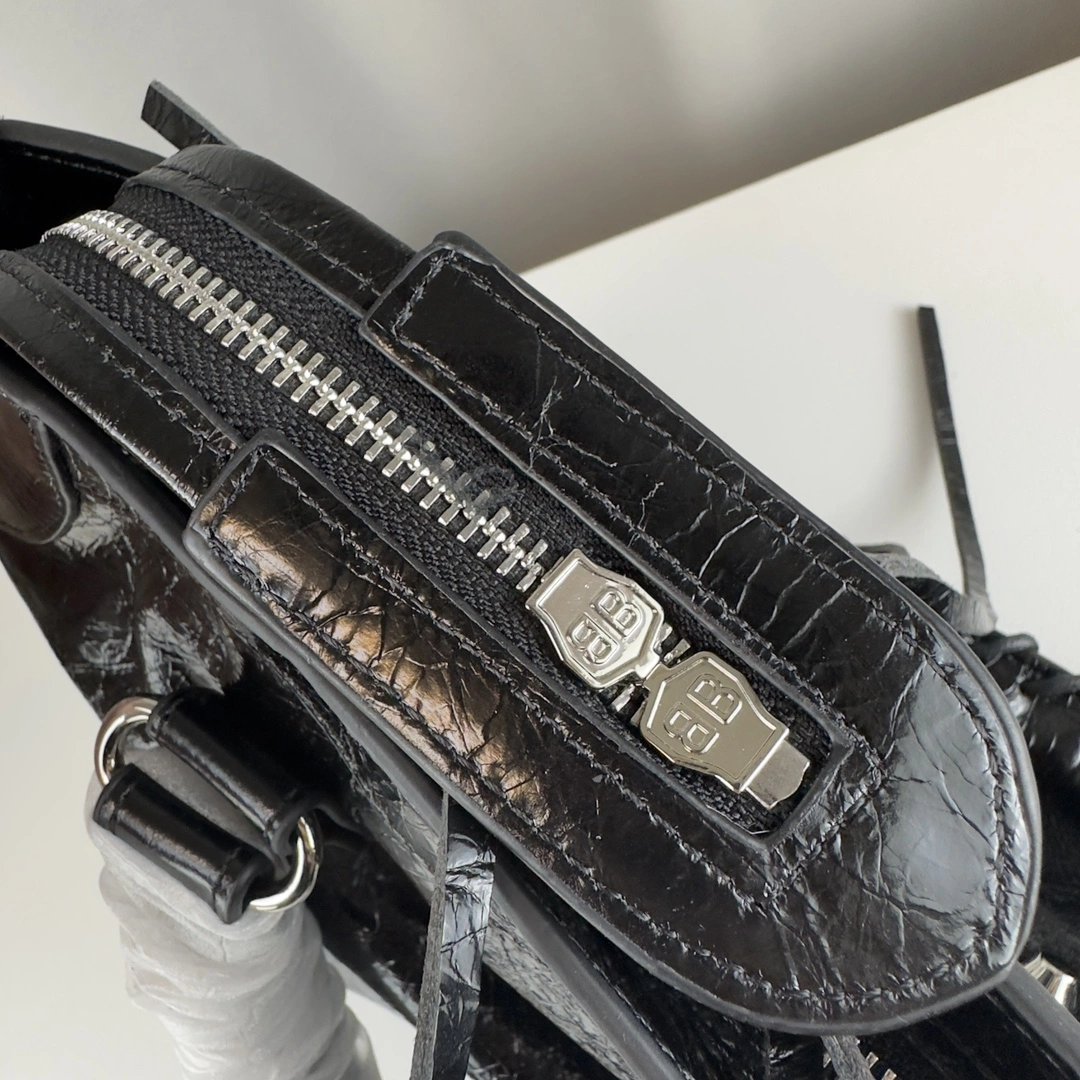 Bargain Balenciaga Large Batch 600 Motorcycle Shoulder Bag - Silver Rivet