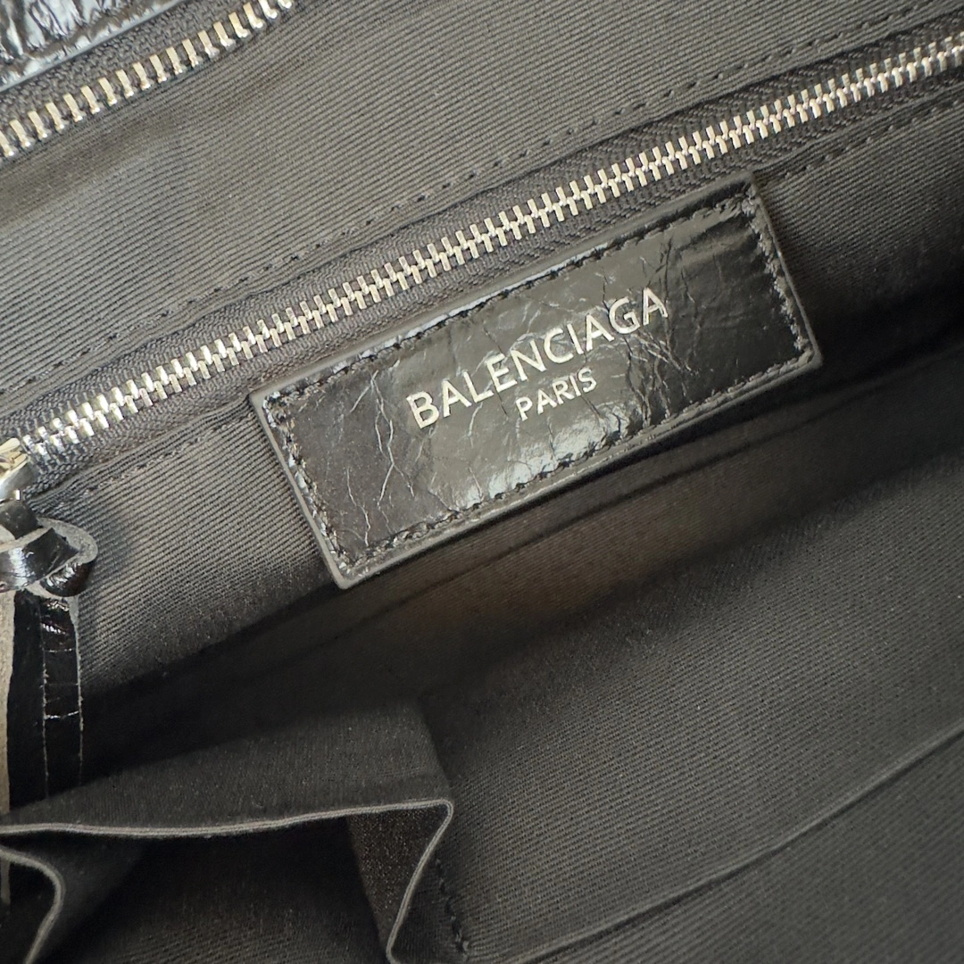 Bargain Balenciaga Large Batch 600 Motorcycle Shoulder Bag - Silver Rivet