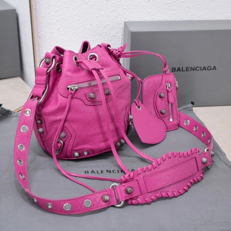 1:1 copy Balenciaga Le Cagole Classic Modern Bucket Bag with Heart Mirror