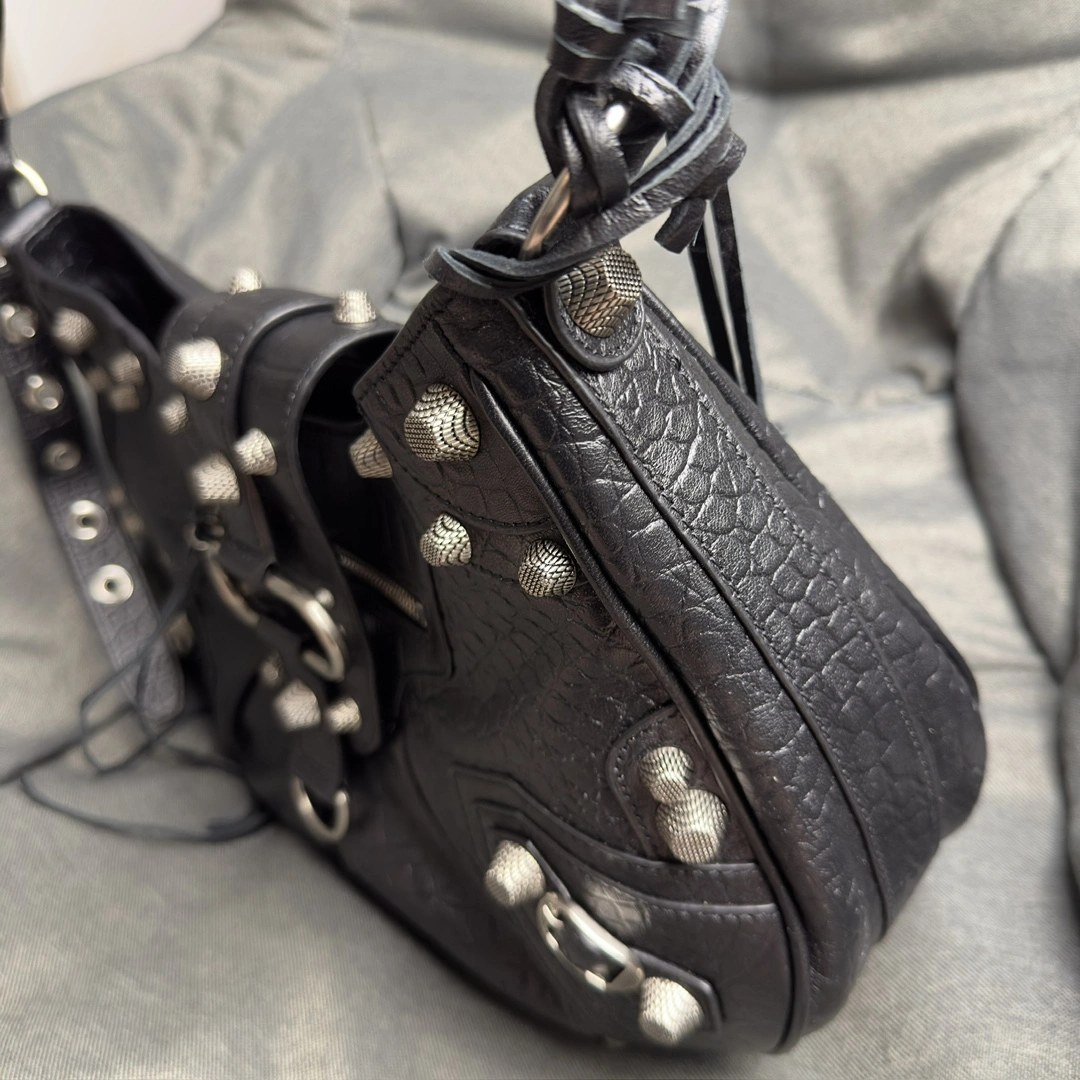 High accuracy Balenciaga Le Cagole Exploded Sheepskin Half-Moon Bag