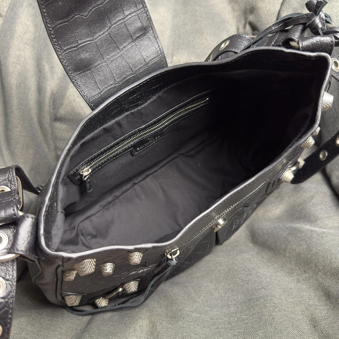 High accuracy Balenciaga Le Cagole Exploded Sheepskin Half-Moon Bag
