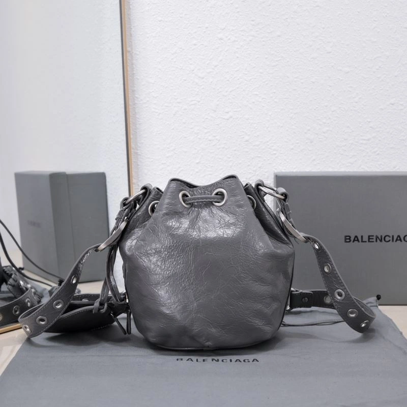Low-cost Balenciaga Le Cagole Heart-Detail Bucket Bag in Sheepskin