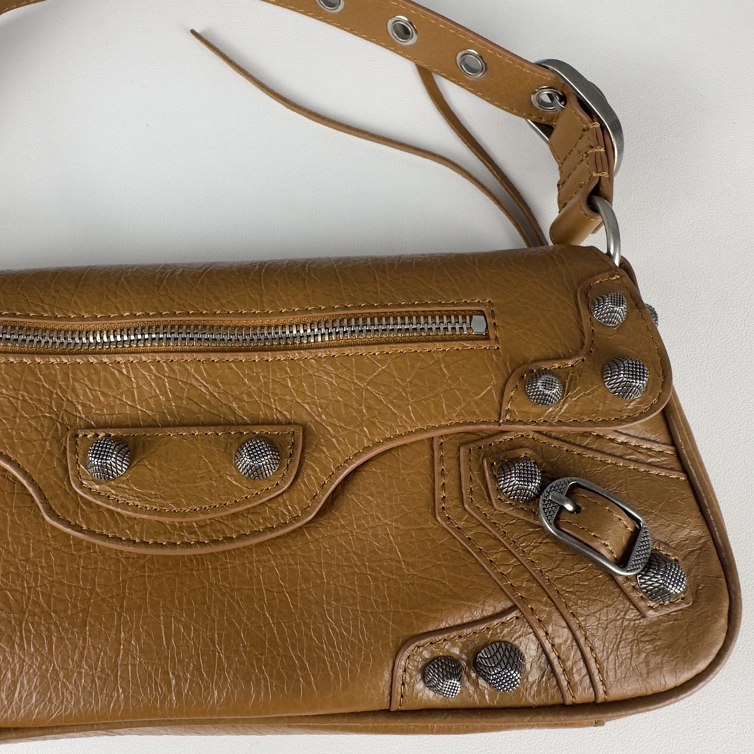 Economical Balenciaga Le Cagole Large Lambskin Sling Bag 600 Baguette