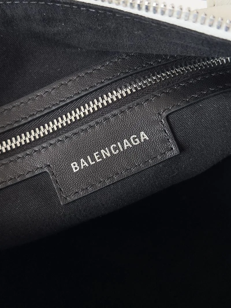 Economical Balenciaga Le Cagole Mini Duffle Bag with Heart Mirror