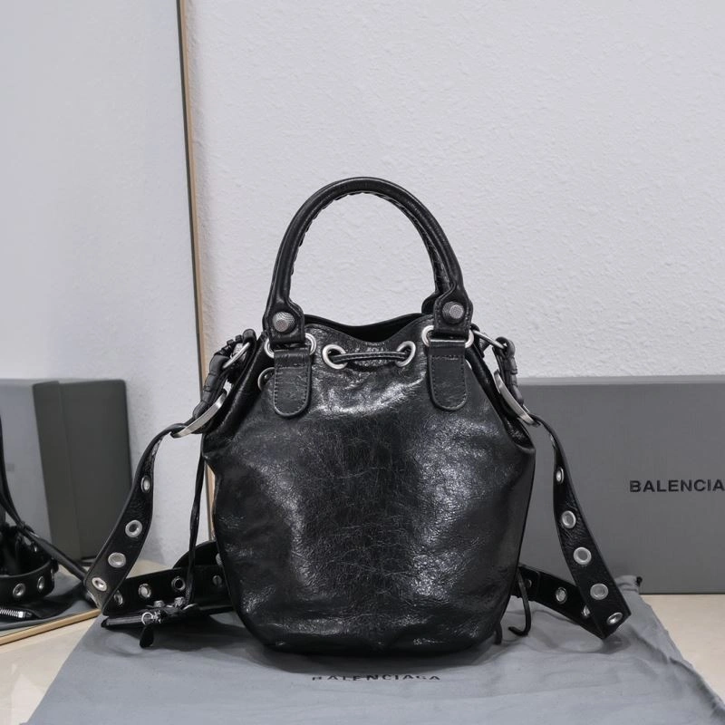 Accurate model Balenciaga Le Cagoles Heart Mirror Bucket Bag in Cracked Lambskin