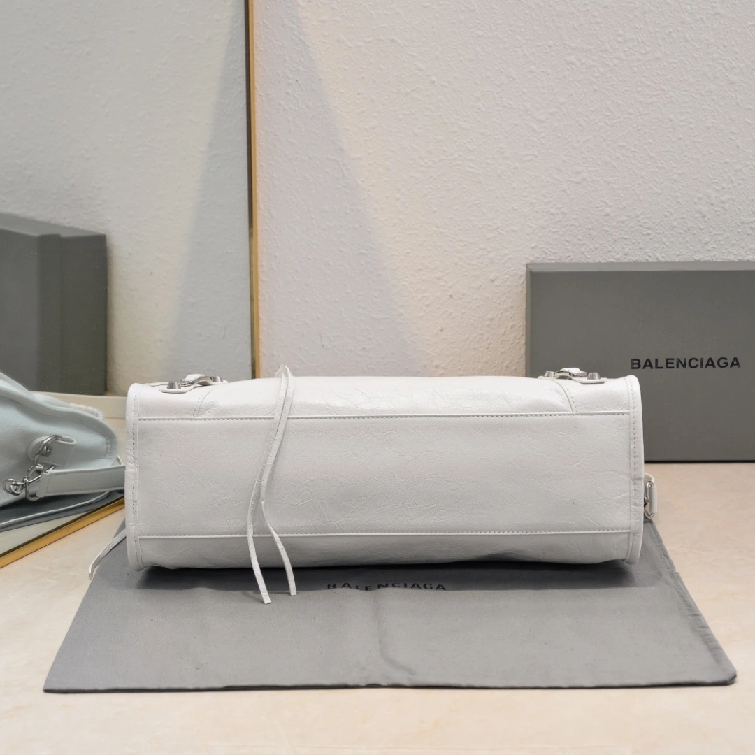 Accurate model Balenciaga Lie City 2024 Motorcycle Bag - Vintage Revived