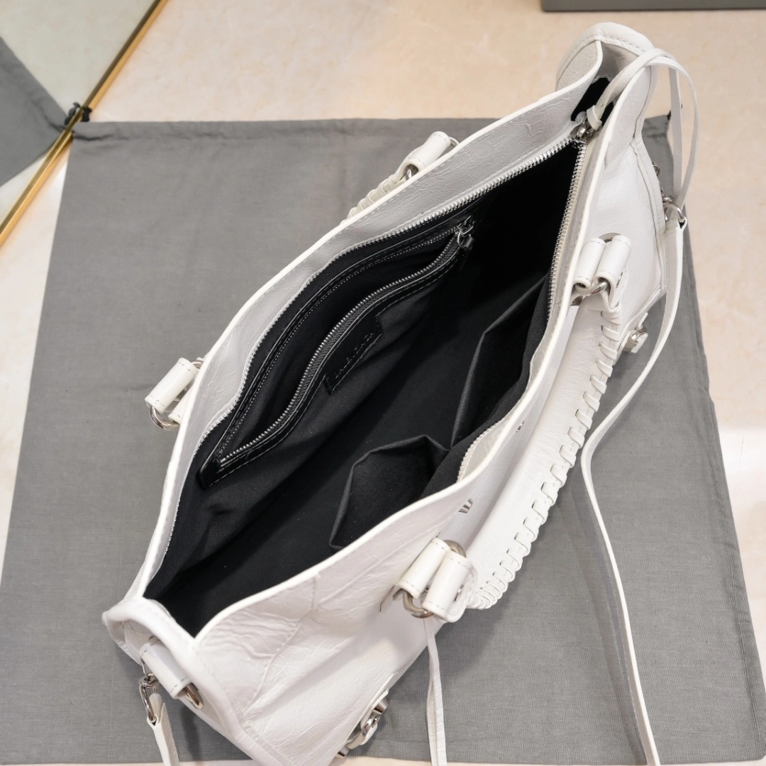 Accurate model Balenciaga Lie City 2024 Motorcycle Bag - Vintage Revived