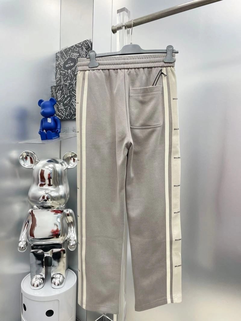 Accurate model Balenciaga Long Pants