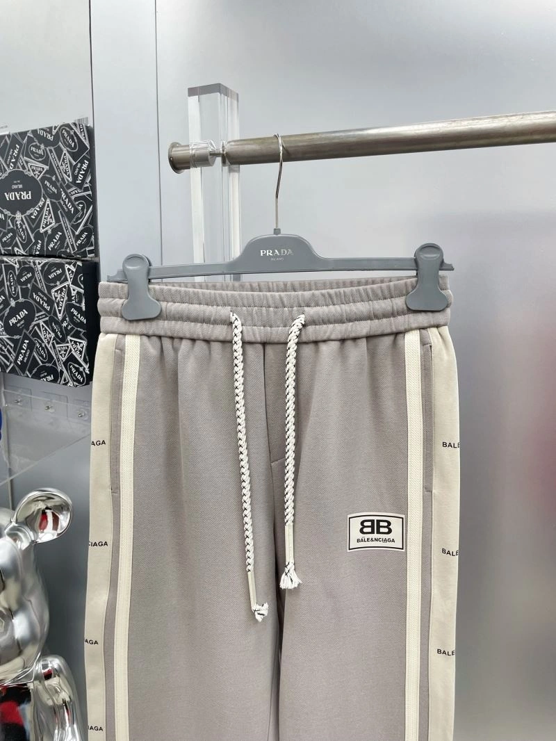 Accurate model Balenciaga Long Pants