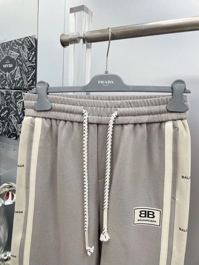 Accurate model Balenciaga Long Pants