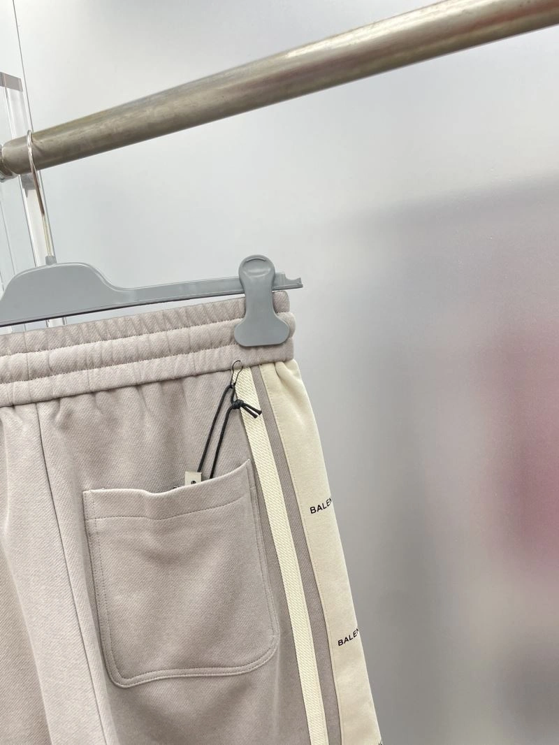 Accurate model Balenciaga Long Pants