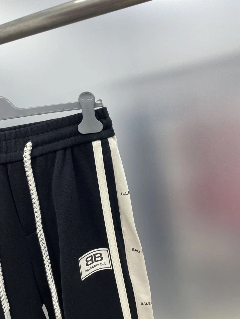 Accurate model Balenciaga Long Pants