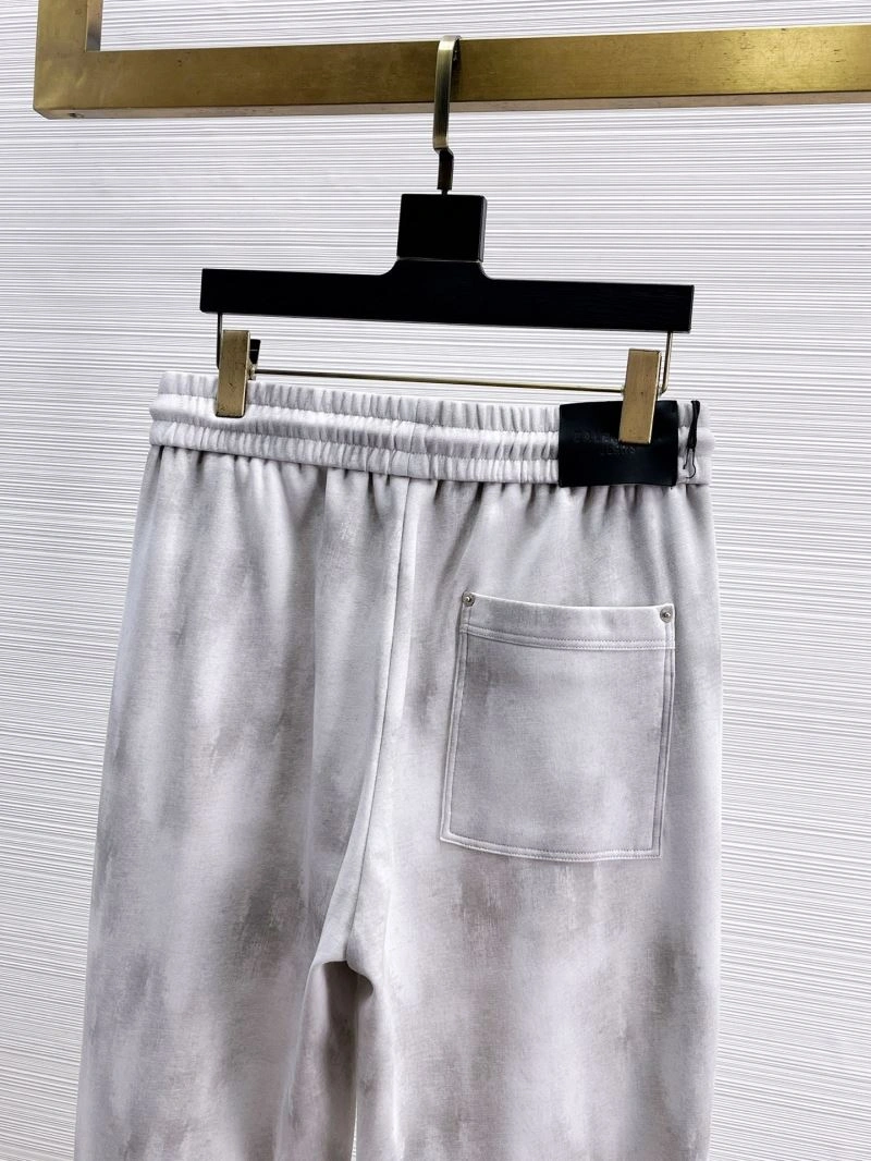 Accurate model Balenciaga Long Pants