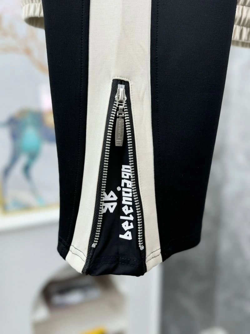 Accurate model Balenciaga Long Pants
