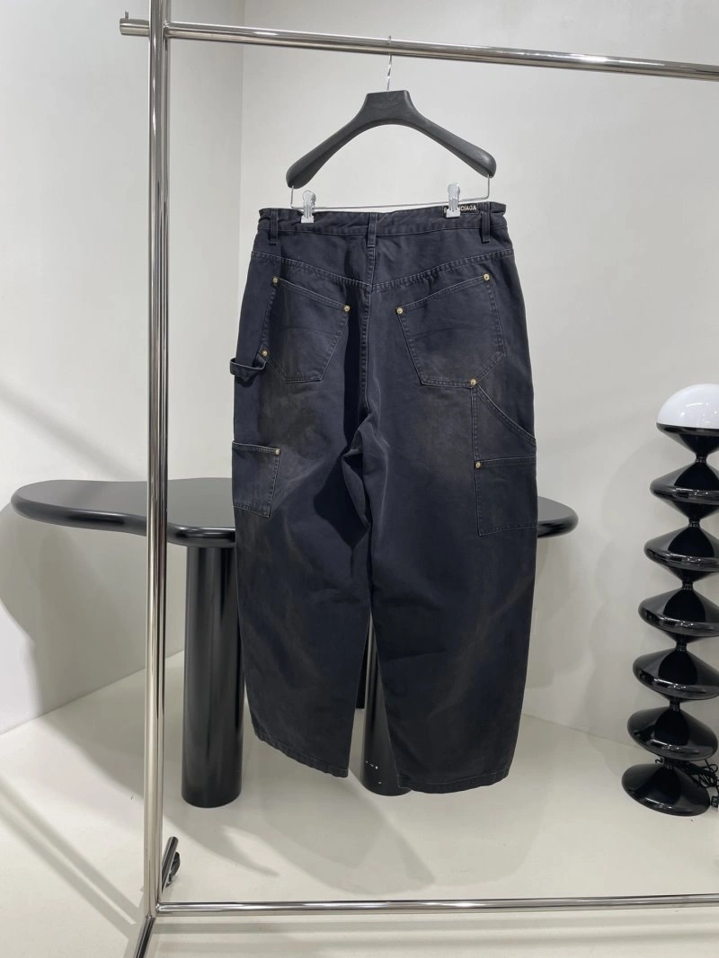 Accurate model Balenciaga Long Pants