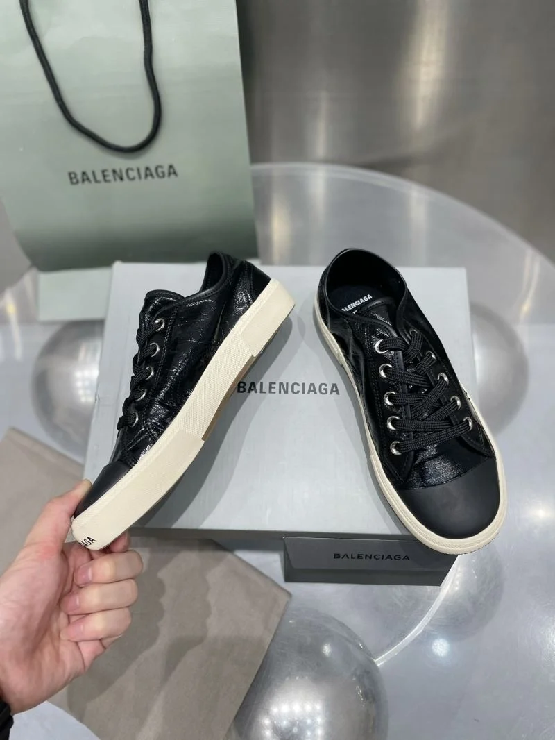Exact replica Balenciaga Low Shoes