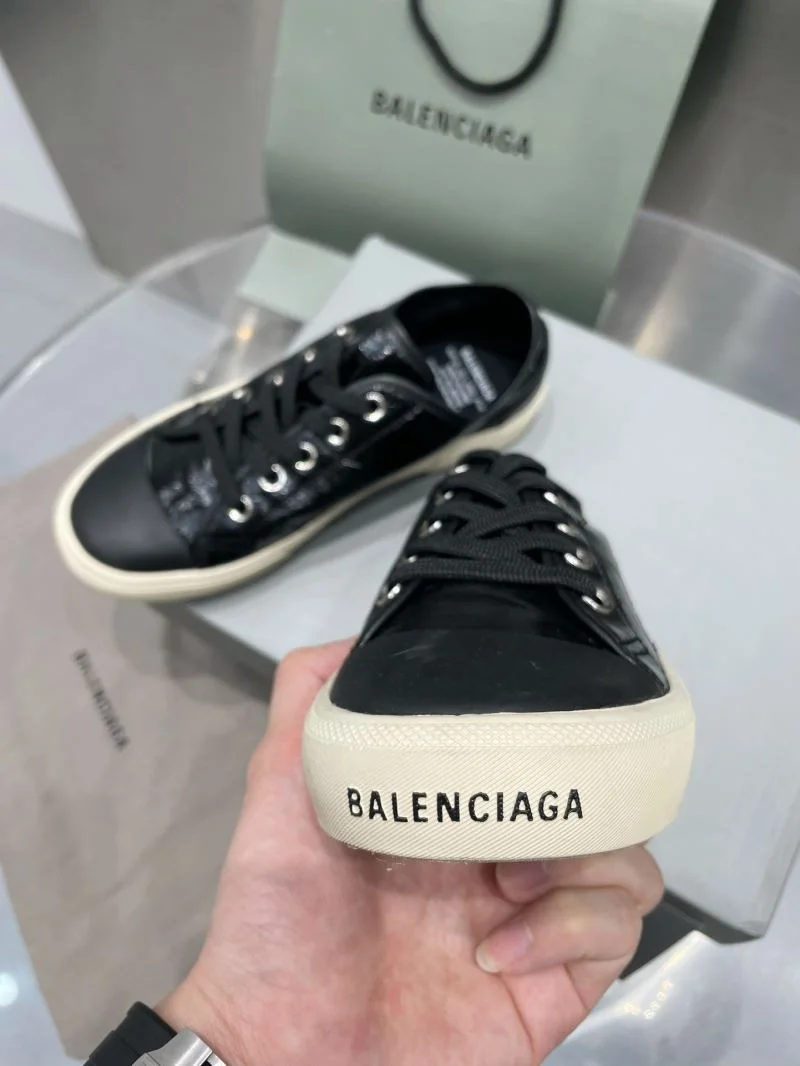 Exact replica Balenciaga Low Shoes