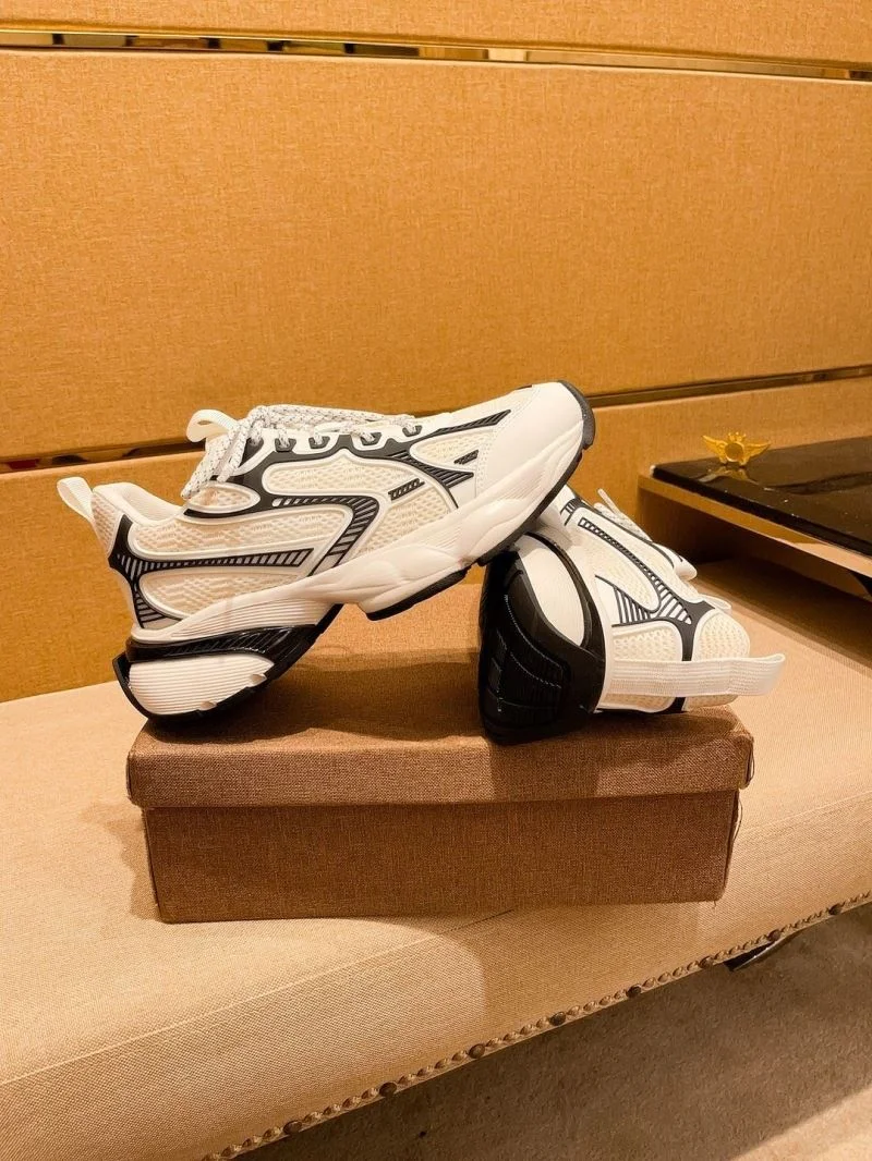 Reasonably priced Balenciaga Low Shoes