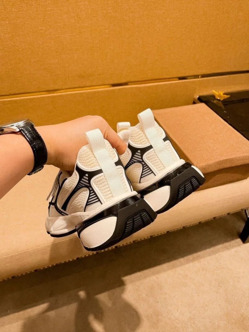 Reasonably priced Balenciaga Low Shoes