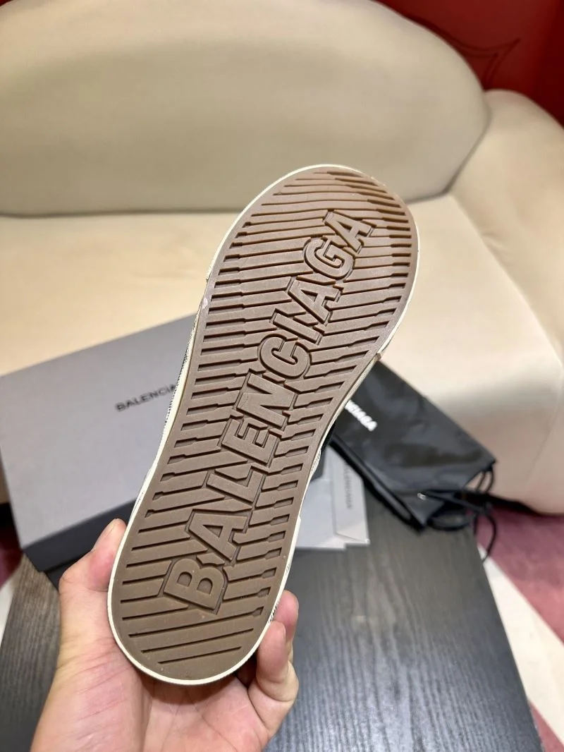 Factory-made Balenciaga Low Shoes