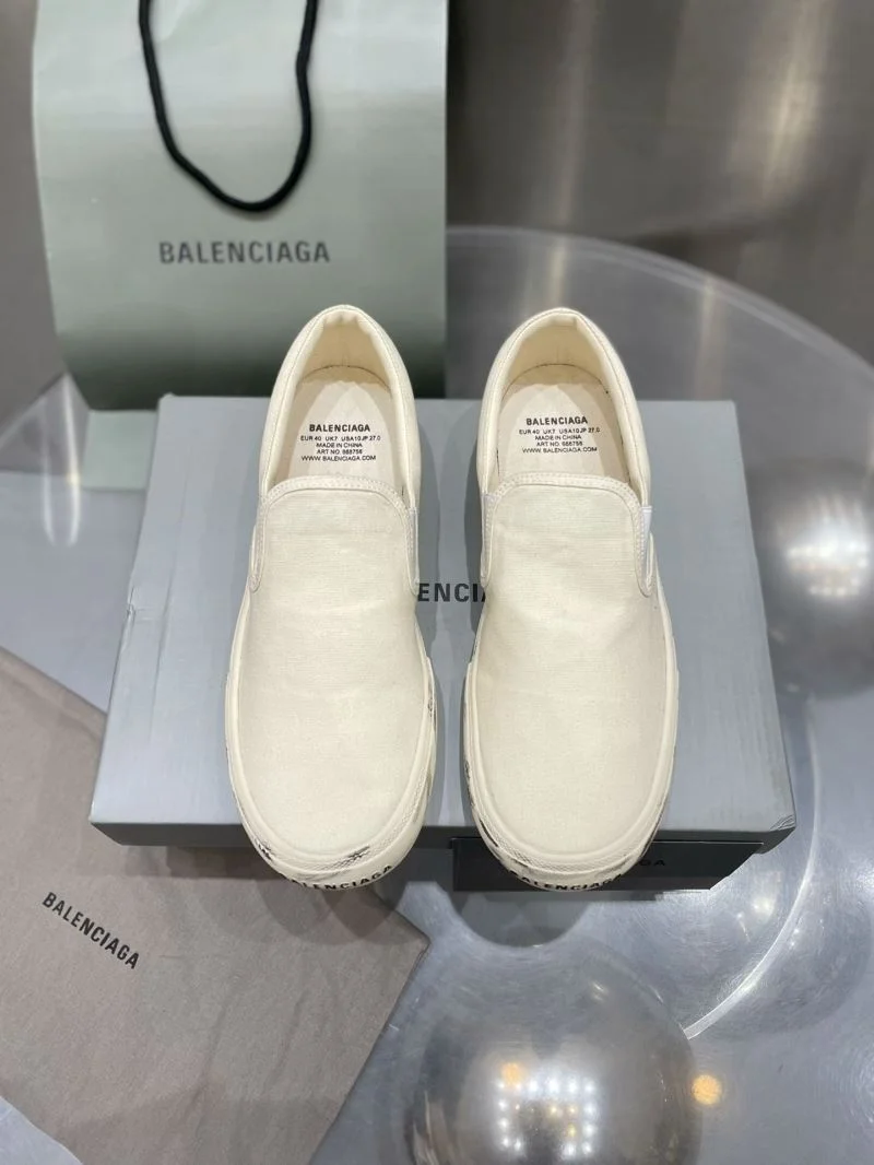 Reasonably priced Balenciaga Low Shoes