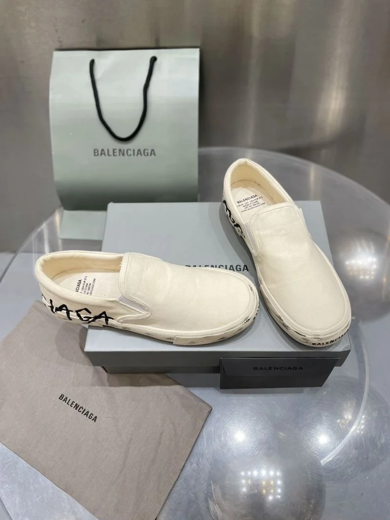 Reasonably priced Balenciaga Low Shoes