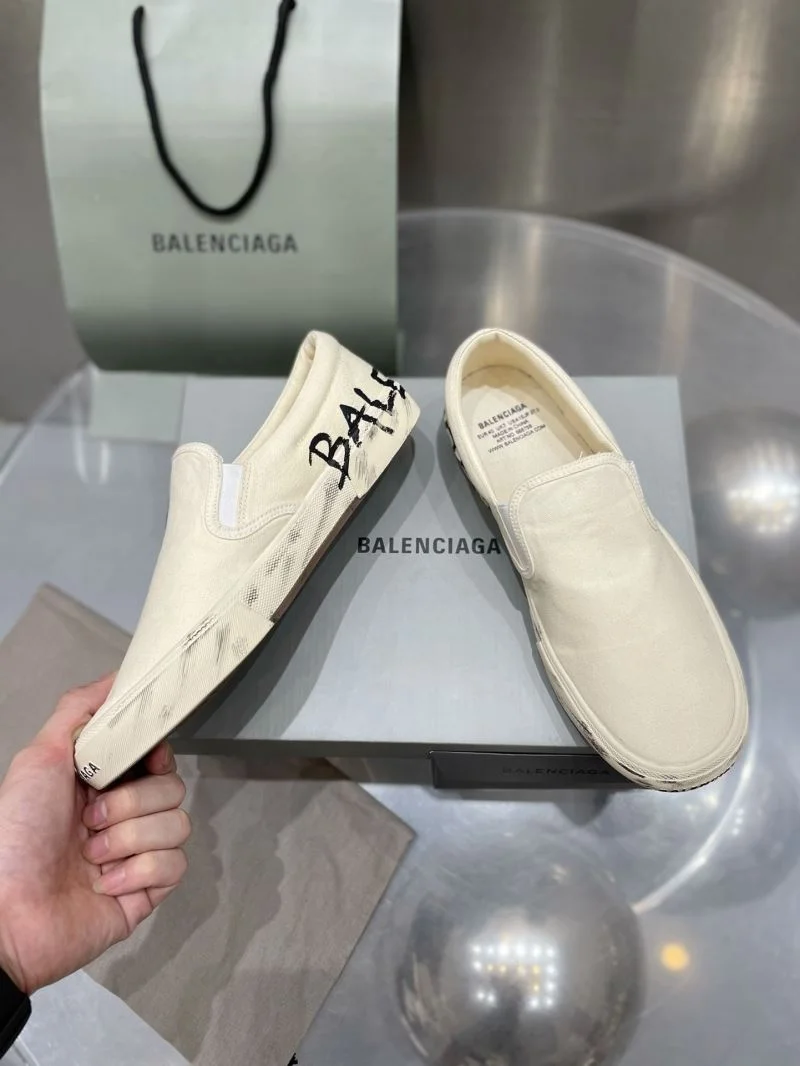 Reasonably priced Balenciaga Low Shoes