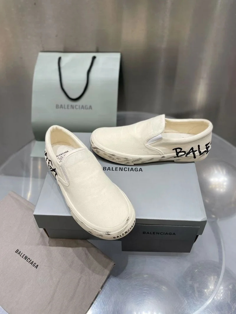 Reasonably priced Balenciaga Low Shoes