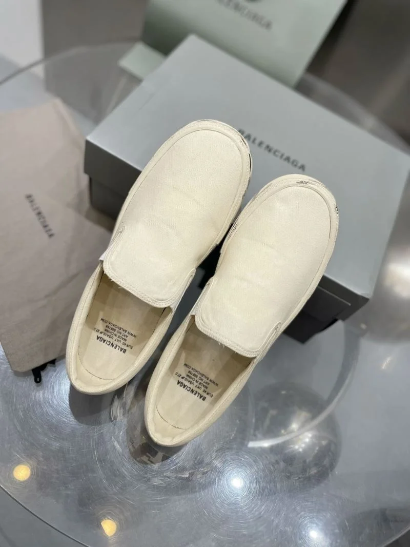 Reasonably priced Balenciaga Low Shoes