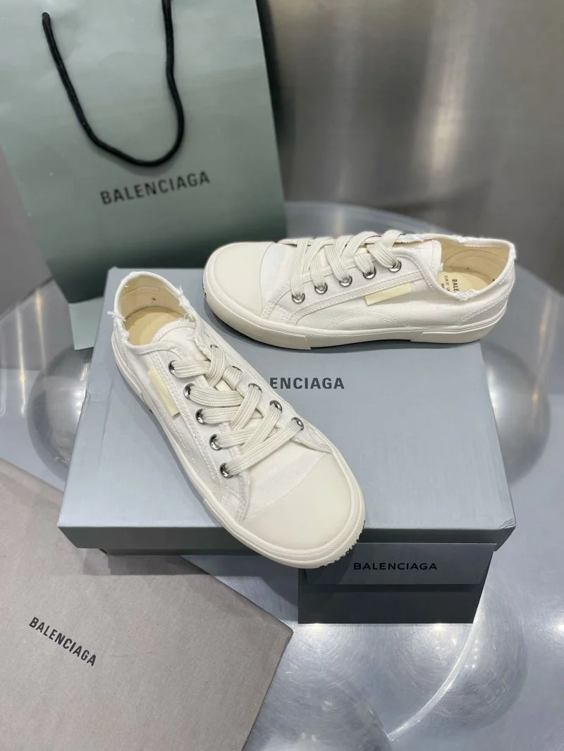 Accurate model Balenciaga Low Shoes