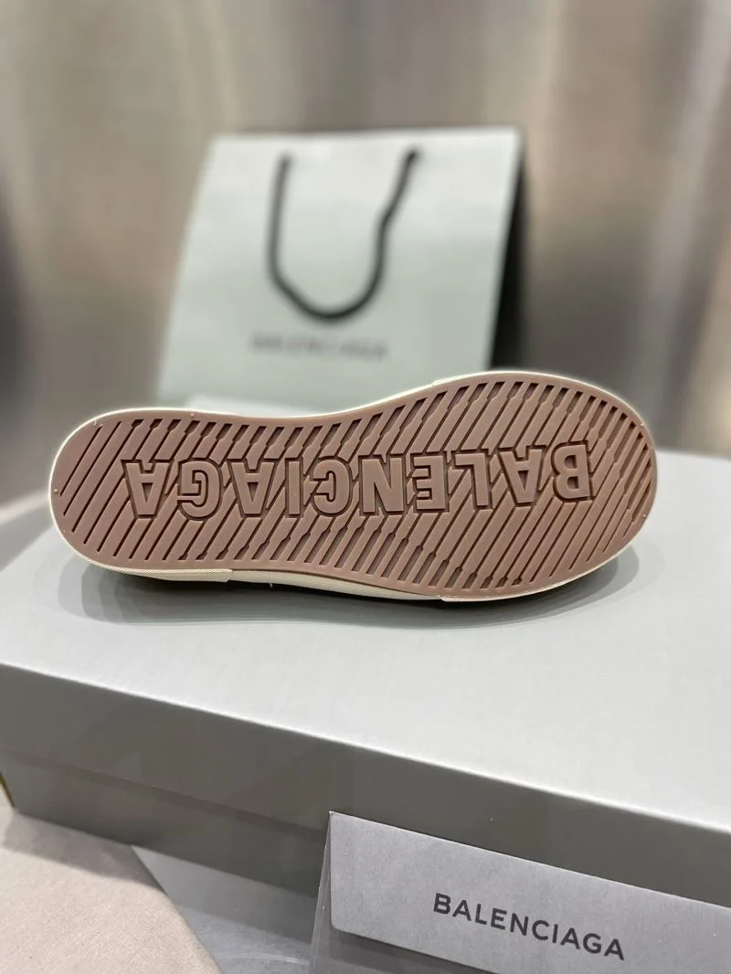 Accurate model Balenciaga Low Shoes