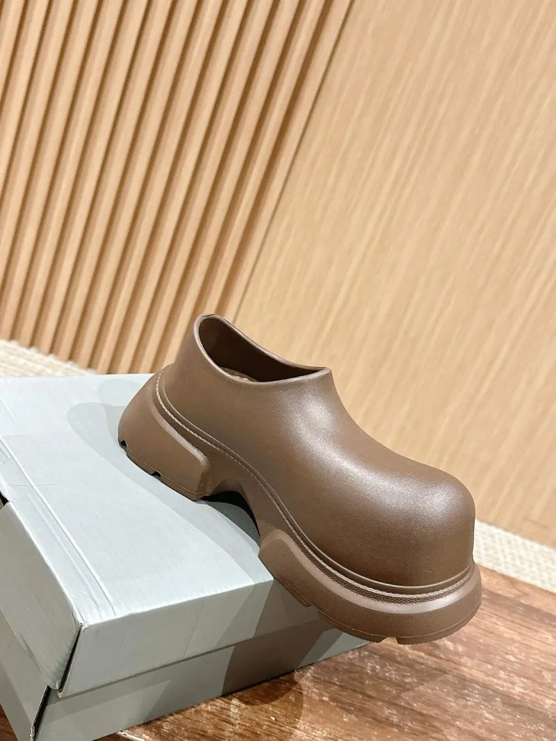 Brand-original Balenciaga Low Shoes