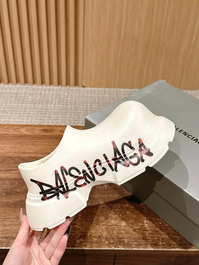 Exact replica Balenciaga Low Shoes