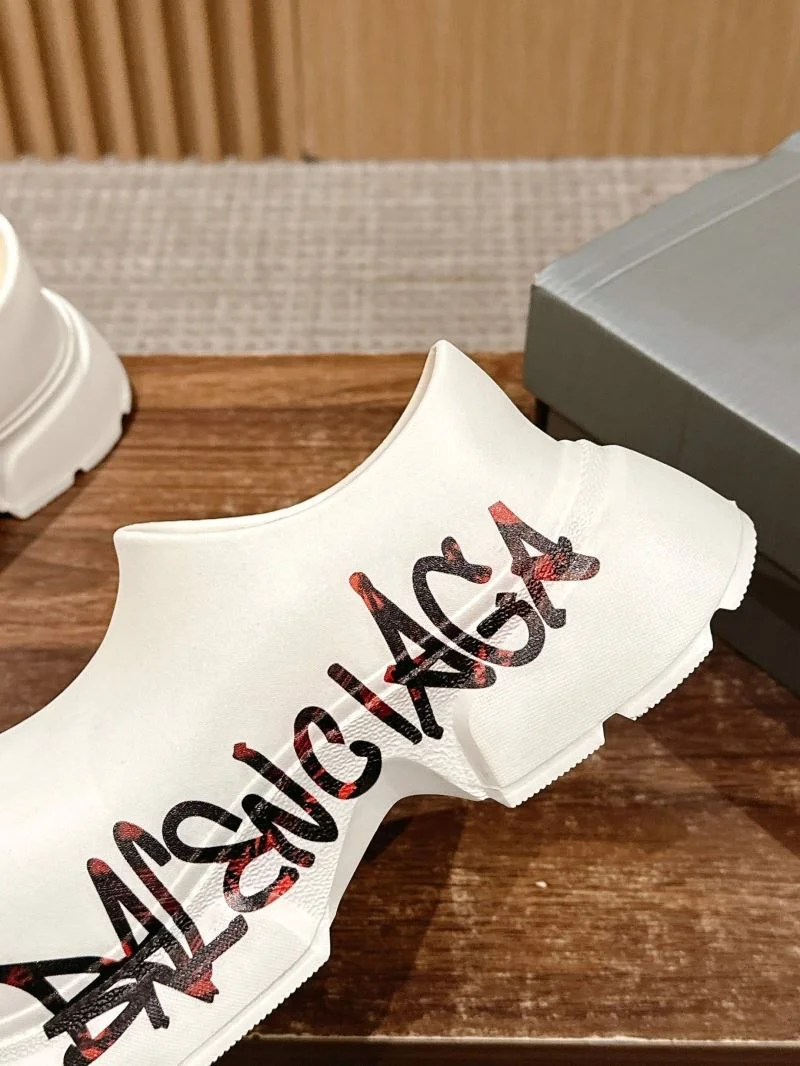 Exact replica Balenciaga Low Shoes