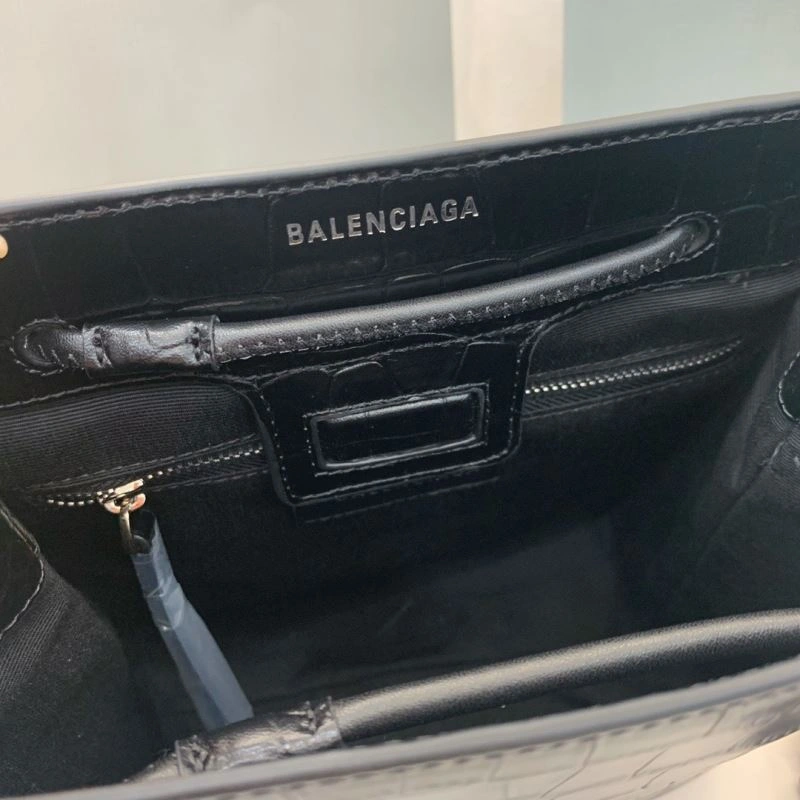 Cut-rate Balenciaga Luxury Balenciaga Crocodile Pattern Shopping Bag - Black