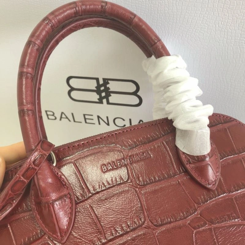 Inexpensive Balenciaga Luxury Burgundy Crocodile Shell Bag with Strap 26cm