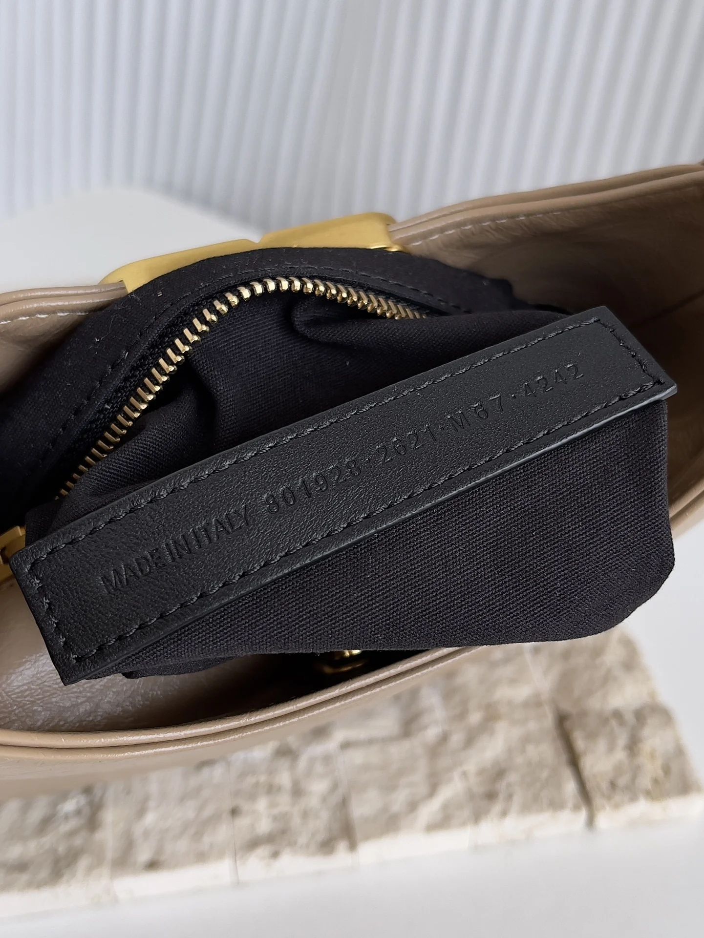 Indistinguishable Balenciaga Modern Hobo Bag - 20x20.5x6.8 cm
