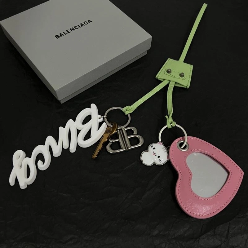 Inexpensive Balenciaga Necklaces