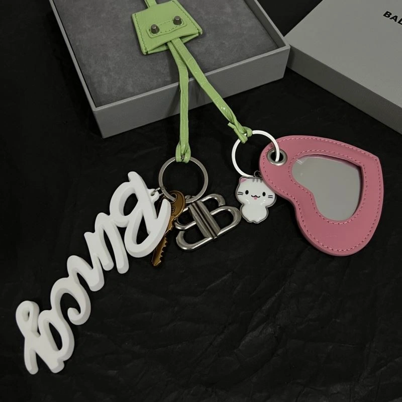 Inexpensive Balenciaga Necklaces