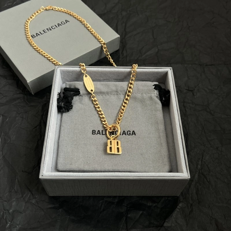 Accurate model Balenciaga Necklaces
