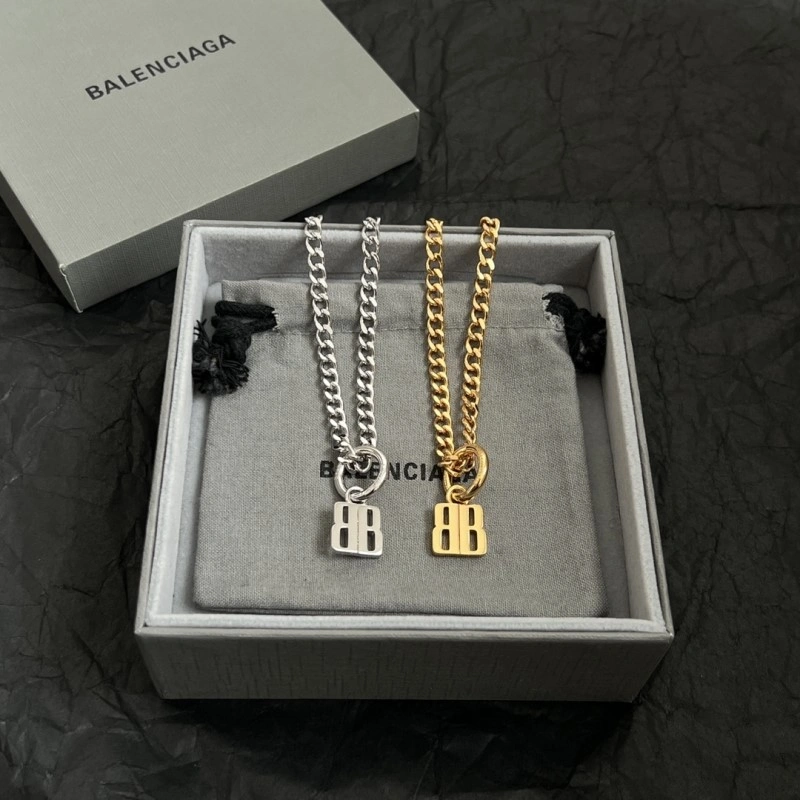 Accurate model Balenciaga Necklaces