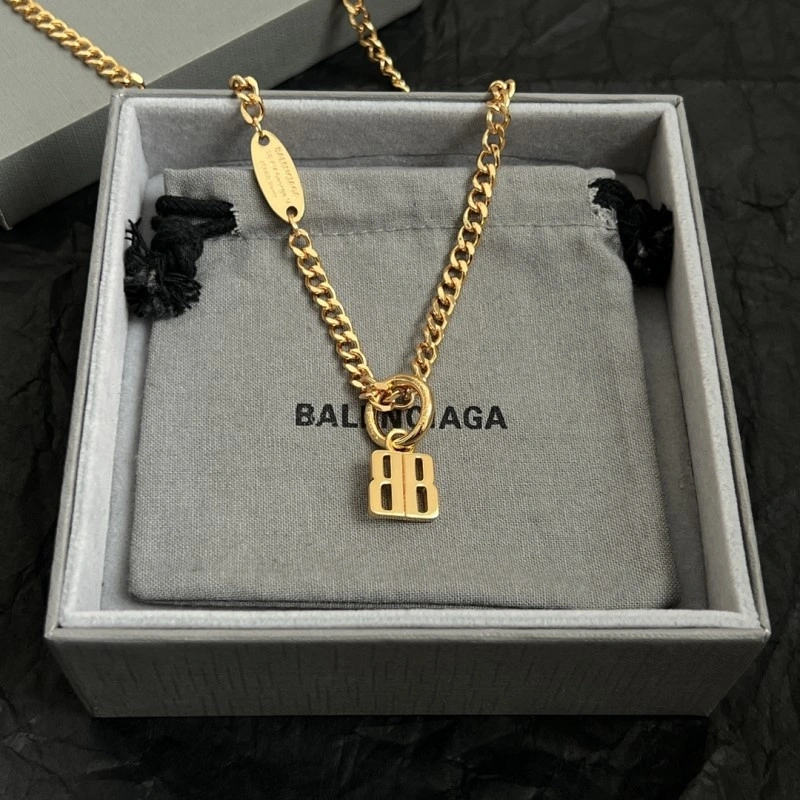 Accurate model Balenciaga Necklaces