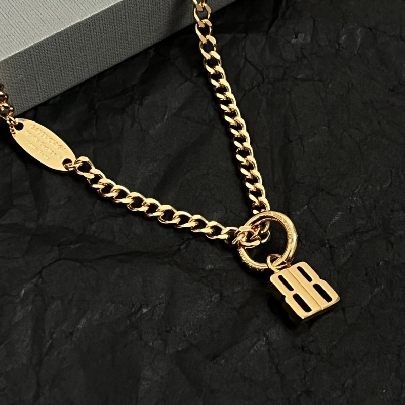 Accurate model Balenciaga Necklaces